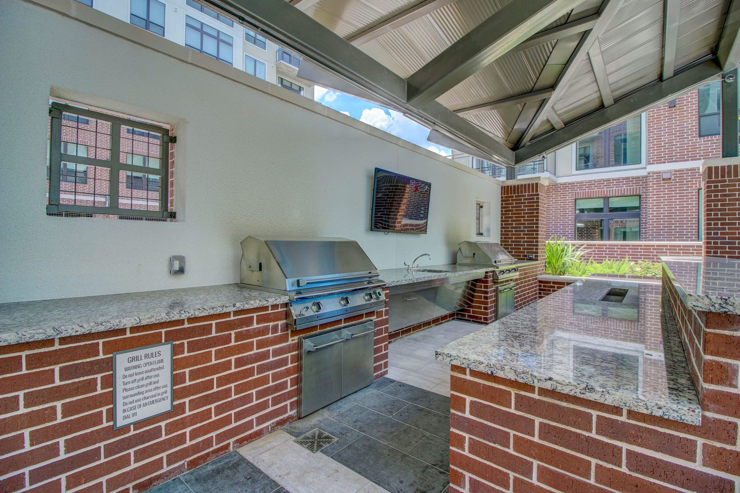 Broadstone Skyline - Photography - Helixmedia 360